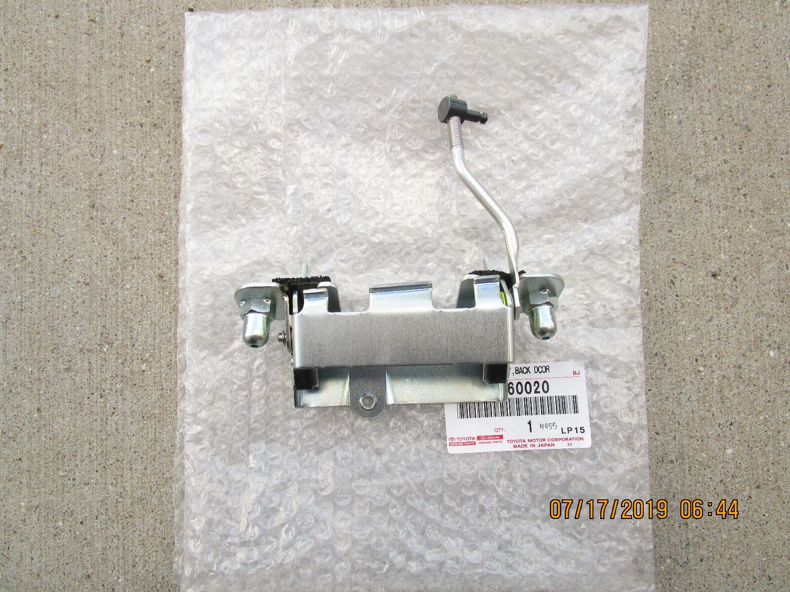 1998-2007 Toyota Land Cruiser Rear Tailgate Liftgate Latch Handle Hinge ...