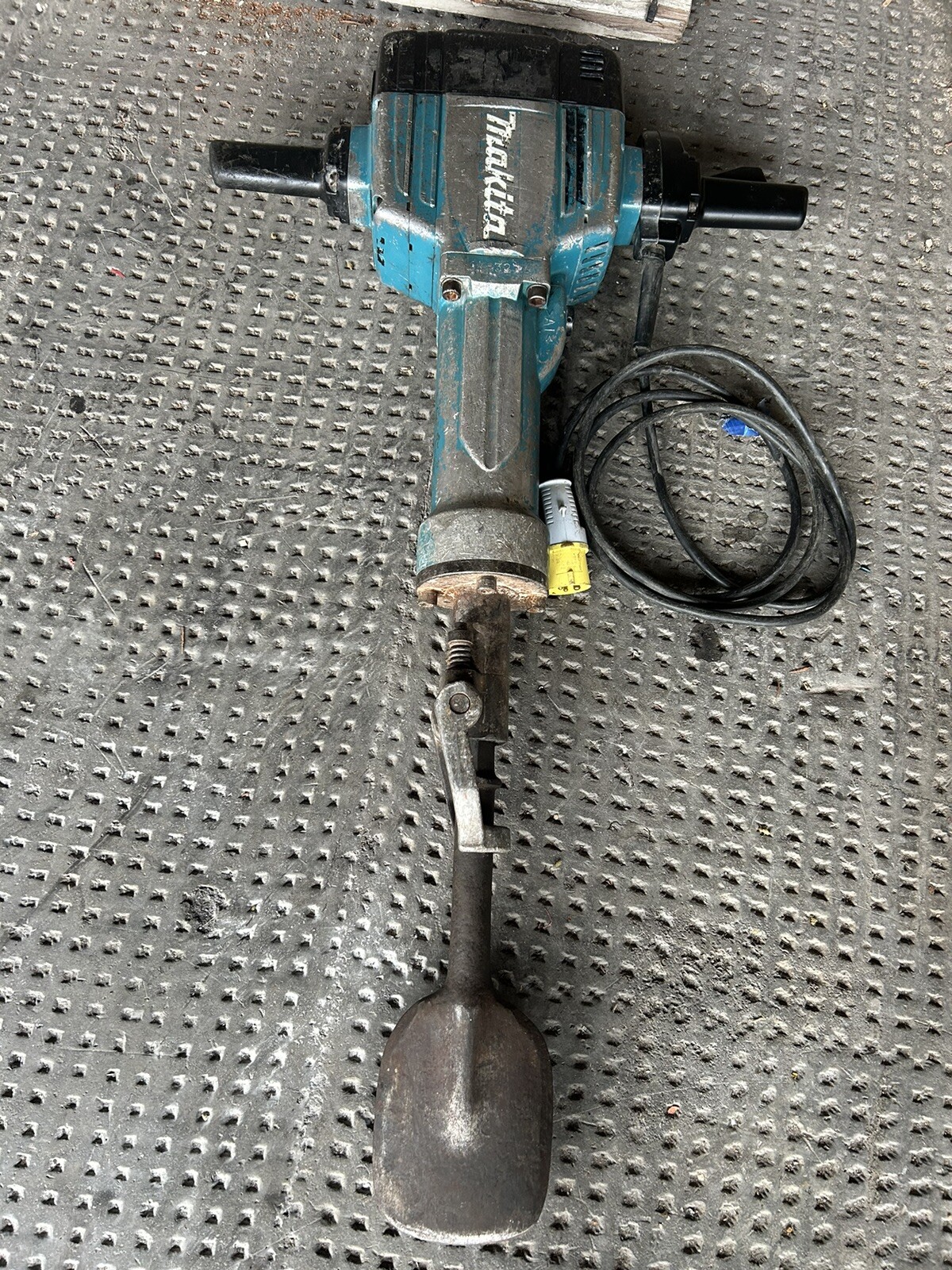 Makita HM1810 Breaker 110v + 1 Steel | eBay UK