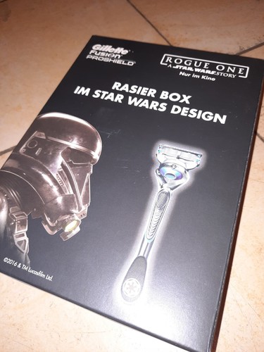 Rasierer mit STAR WARS Logo: Gillette Fusion Proshield - Rogue One ...