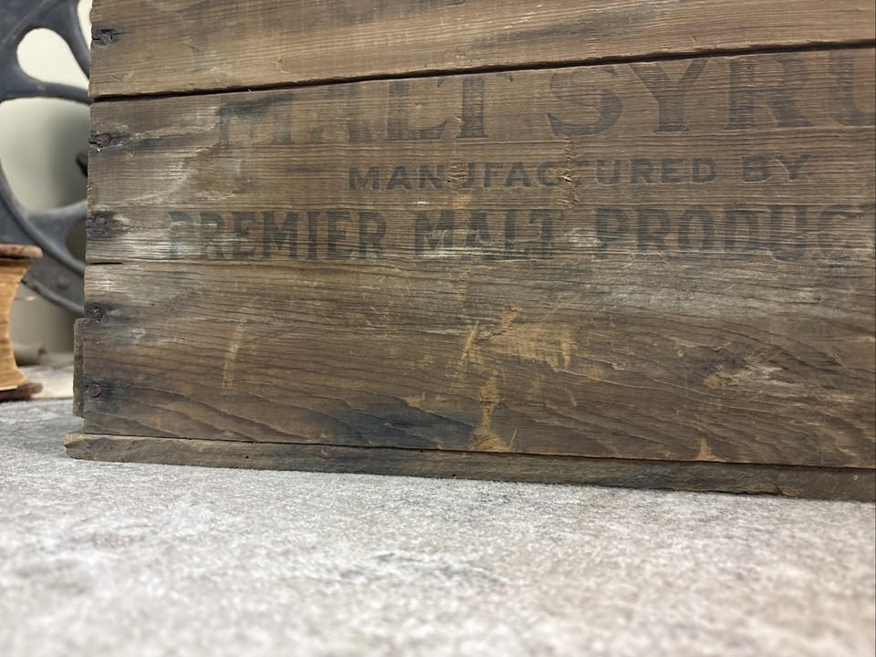 Vintage Blue Ribbon Malt Syrup Crate Premier Milwaukee Peoria Heights ...