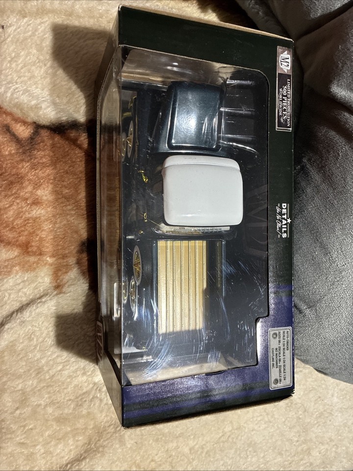 M2 Machines 1958 Chevrolet Apache Stepside R60 1:24 Chase 500 pcs Gold ...