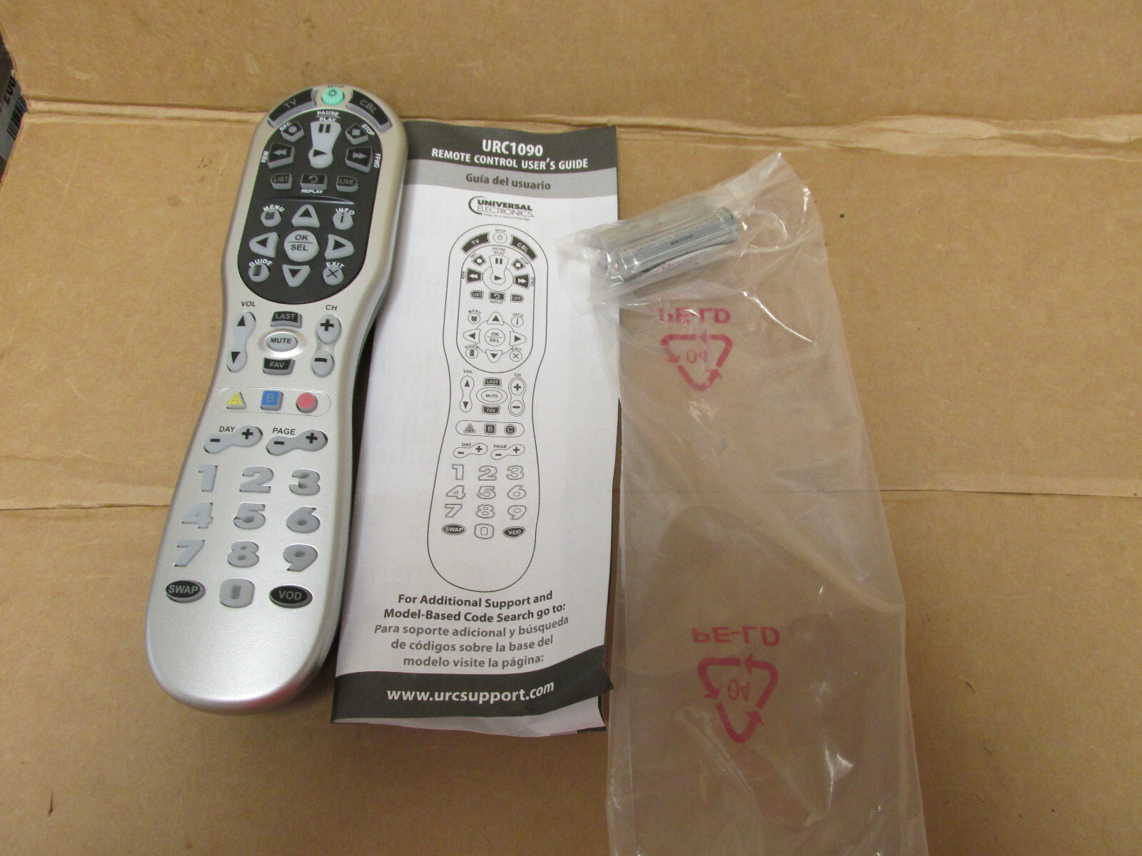 UNIVERSAL ELECTRONICS REMOTE MODEL URC1090 (NEW) | eBay