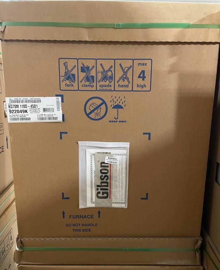 Gibson 118,000 BTU 95% Downflow Natural Gas Furnace - KG7SM 118D-45D1