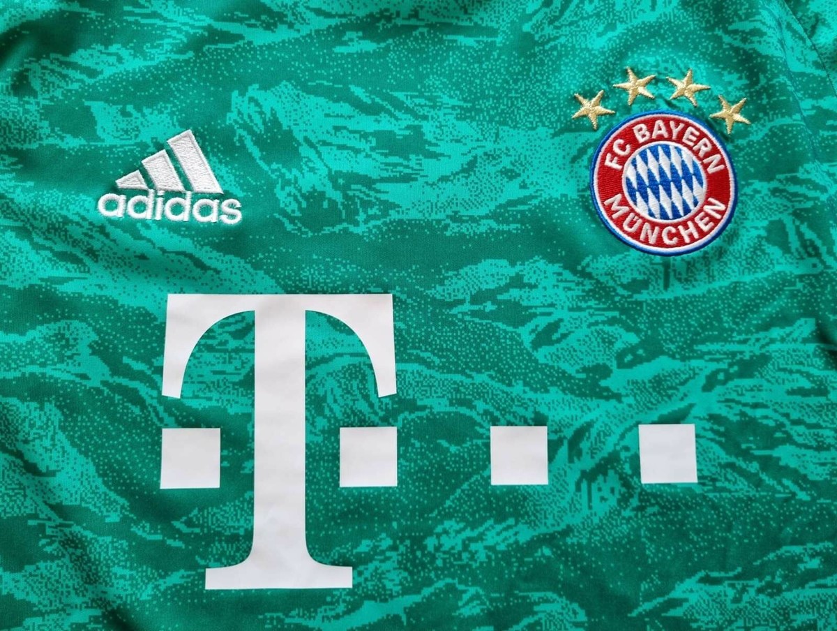Bayern Munich 2019-2020 Goalkeeper football Adizero Player Bayern Munich 2019-2020 Goalkeeper football Adizero Player