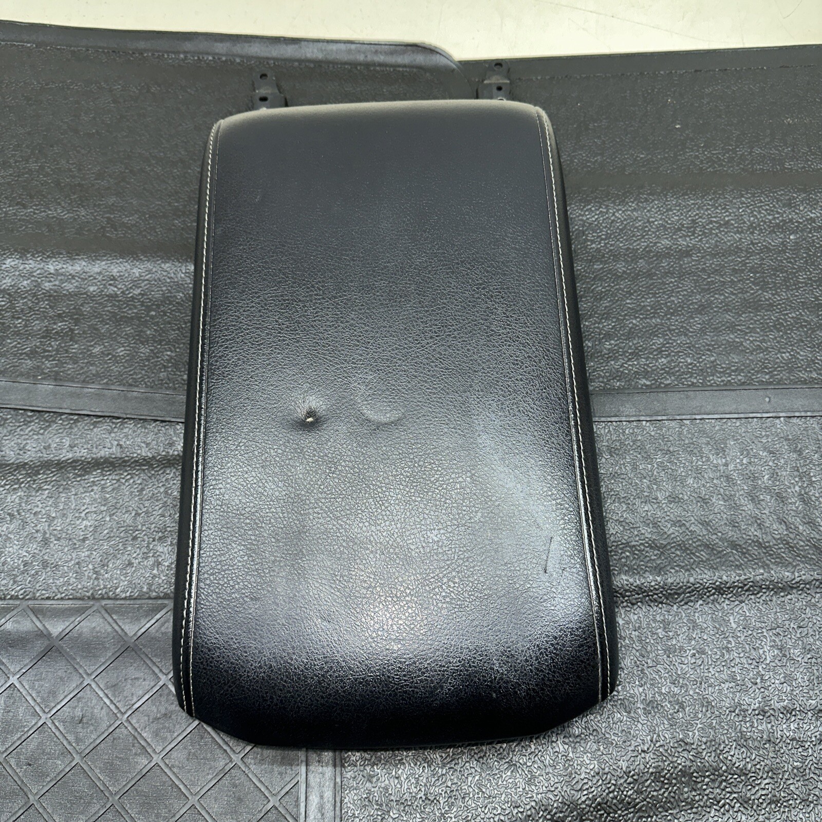 14-22 4 Runner *DMG* Black Leather Floor Center Console Armrest Arm ...