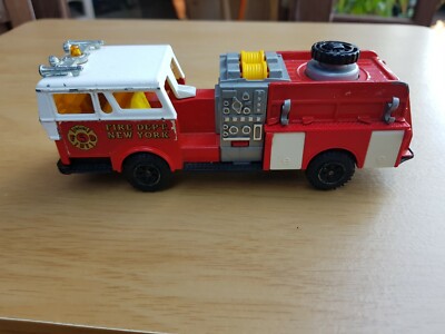 MAJORETTE "Pompe a Incendie" Fire Engine No.2 scale 1:47 New York Fire ...