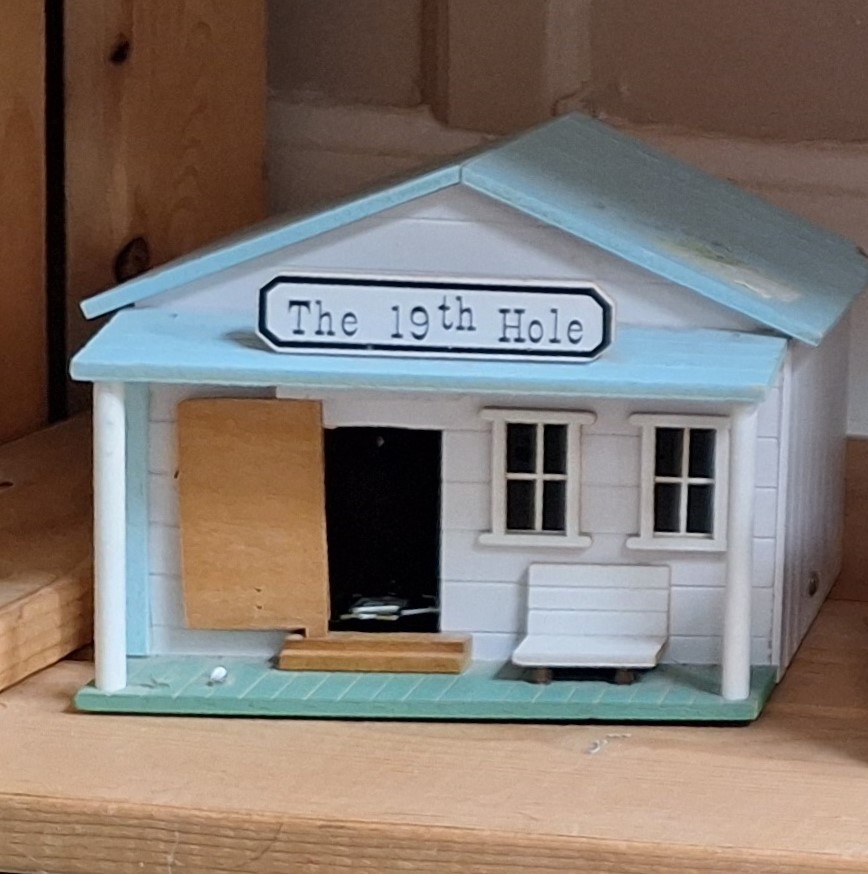 Collectibles Miniature Village Houses & Figurines - Wood, Resin ...