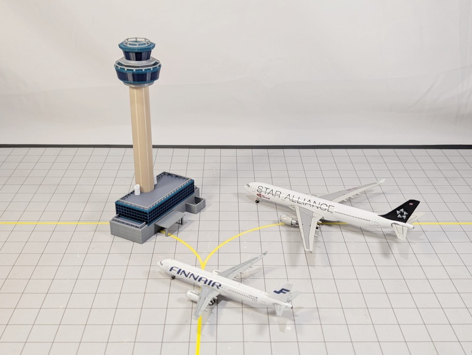 LONDON STANSTED AIRPORT ATC Air Traffic Control Tower 1:400 Scale ...