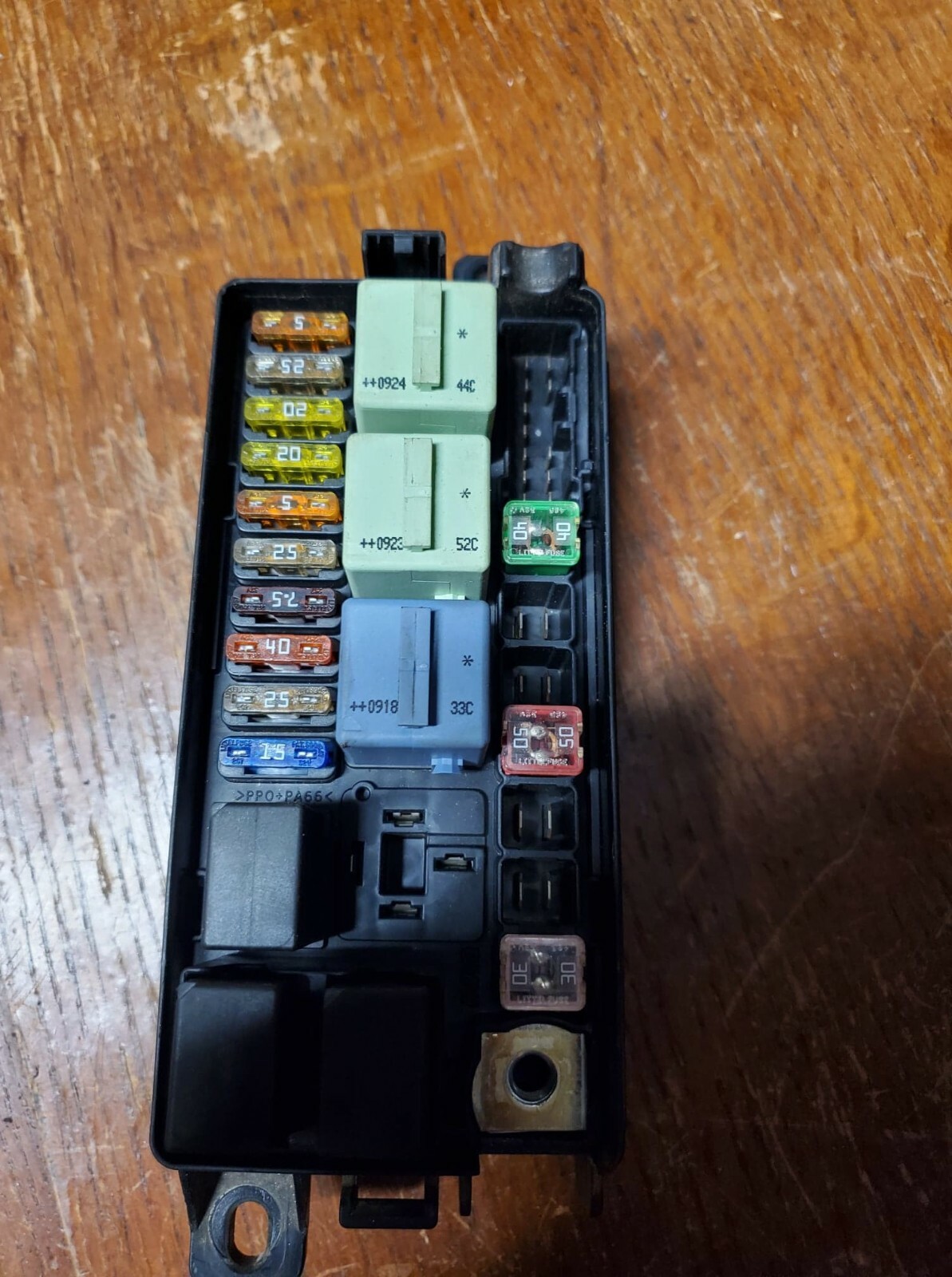 09-11 MINI COOPER R57 ENGINE MAIN FUSE RELAY BOX MODULE UNIT 3450646 ...