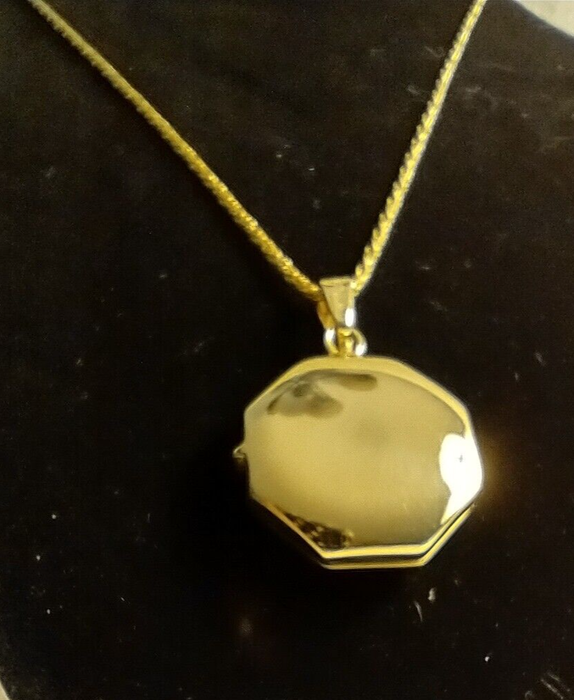 Vintage Italian Solid 18K Tri-Color Gold Octagon Shaped Locket Pendant ...