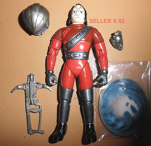 Star Trek DS9 Hunter of the Tosk alien figure deep space nine toy w pog ...