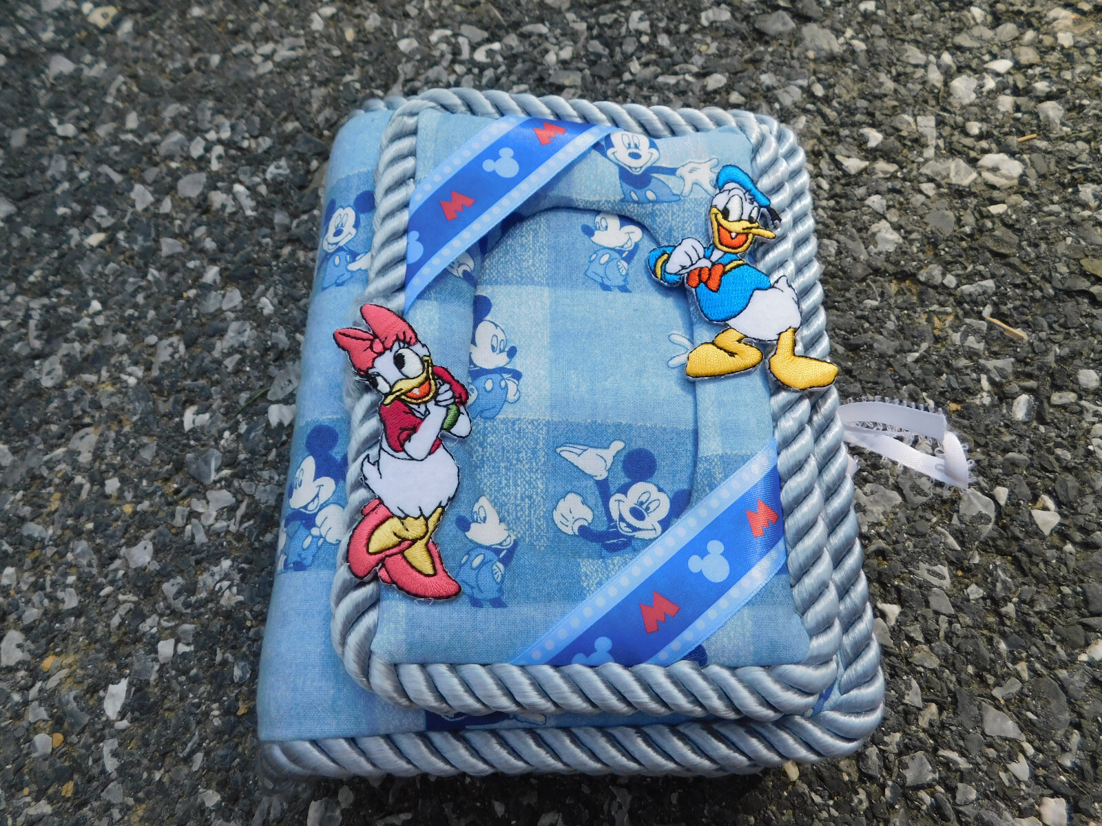 MICKEY MOUSE Patchwork Daisy Donald Duck Applique Patches Photo Album ...