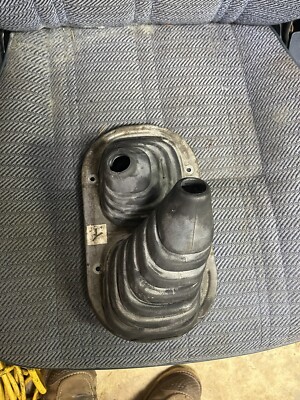 A3 89-95 TOYOTA PICKUP TRUCK 4RUNNER SHIFT SHIFTER BOOT HOUSING TRIM ...