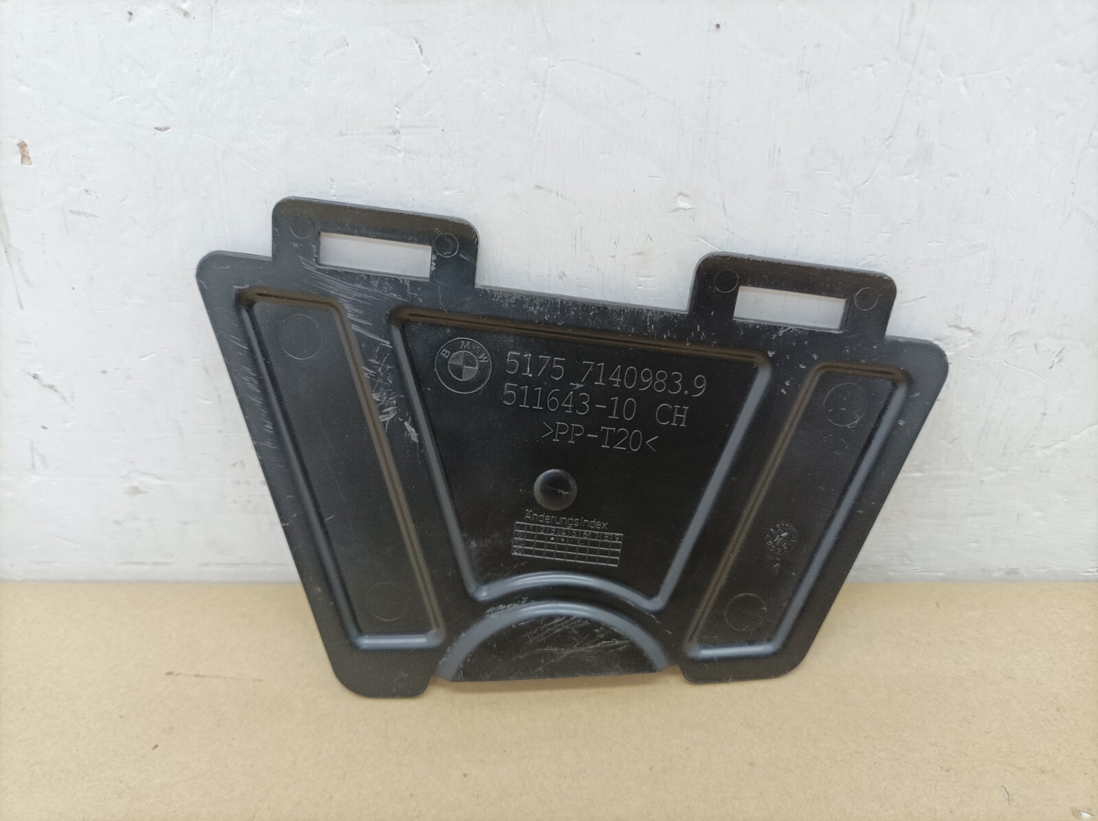 BMW 1 Series E81 E82 E87 Engine Under Tray Oil Drain Cover 7140983 ...