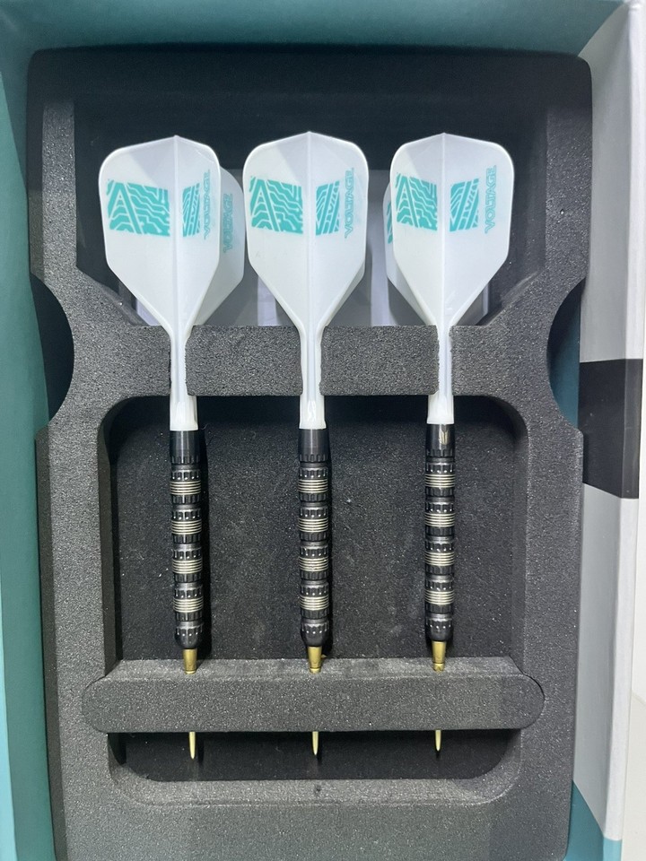 Rob Cross 95K Signed Darts Target 21g, 95% Tungsten. Plus Signed Player ...
