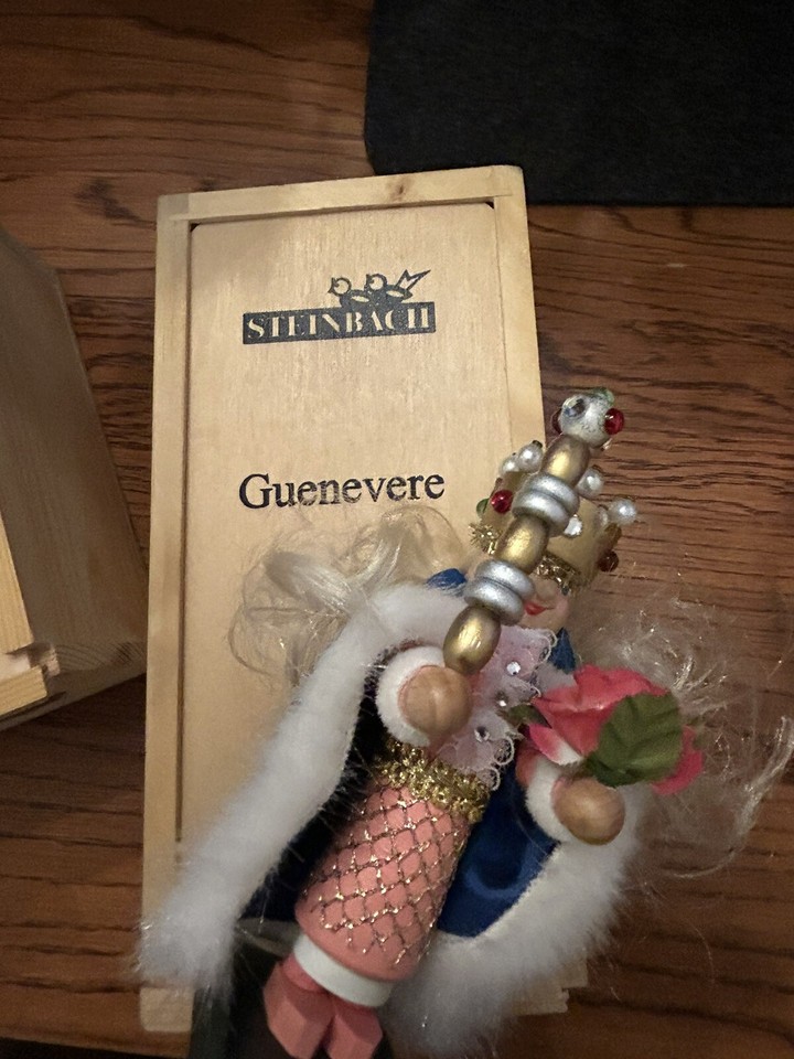 LIMITED EDITION CAMELOT NUTCRACKERS-KING ARTHUR And QUEEN GUINEVERE | eBay