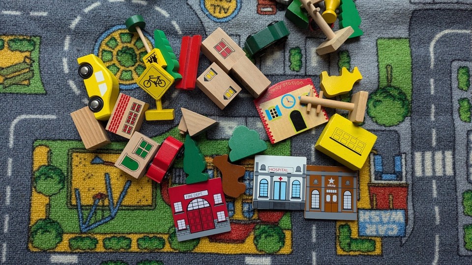 Large Toy Road Map Playset Rug And Wooden accessories | eBay UK