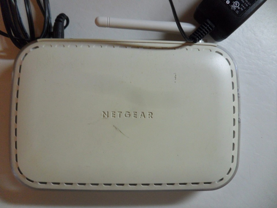 Netgear G54 Wireless Router WGR614v10 White w/ Ethernet Cable Power ...