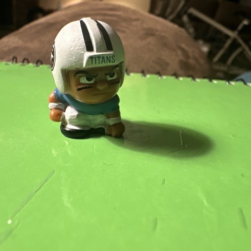 NFL Series 5 Lineman TEENYMATES 1" Collectible Toy Figures Tennessee ...