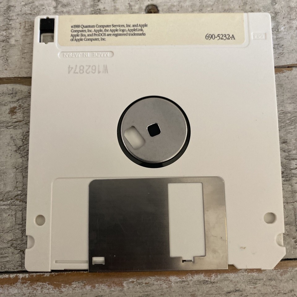 Rare AppleLink Personal Edition for the Apple 1988 Quantum Computer’s ...