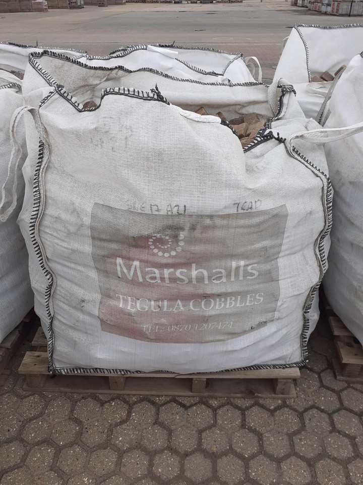 MARSHALLS CONCRETE BLOCK PAVING TEGULA TRADITIONAL COBBLES 80X80X60 MIN ...