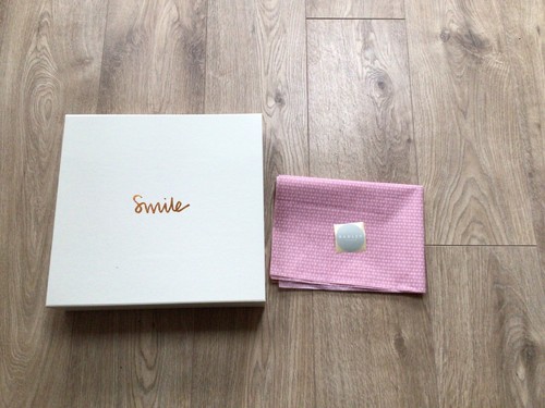 RADLEY MEDIUM GIFT BOX SMILE 12IN SQUARE BY 3IN DEEP TISSUE & STICKER ...