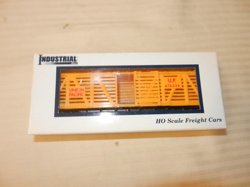 HO Scale Industrial Rail Plastic Yellow Union Pacific Stock Cattle Car ...