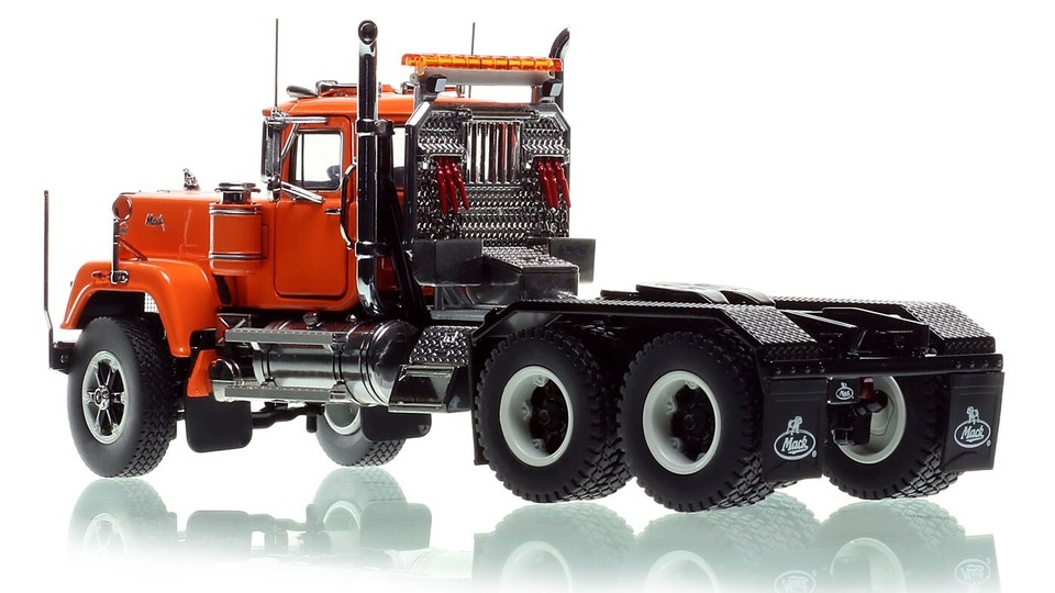 HHR138G-1 - 1:50 scale Mack Superliner Heavy Spec - Orange over Black ...