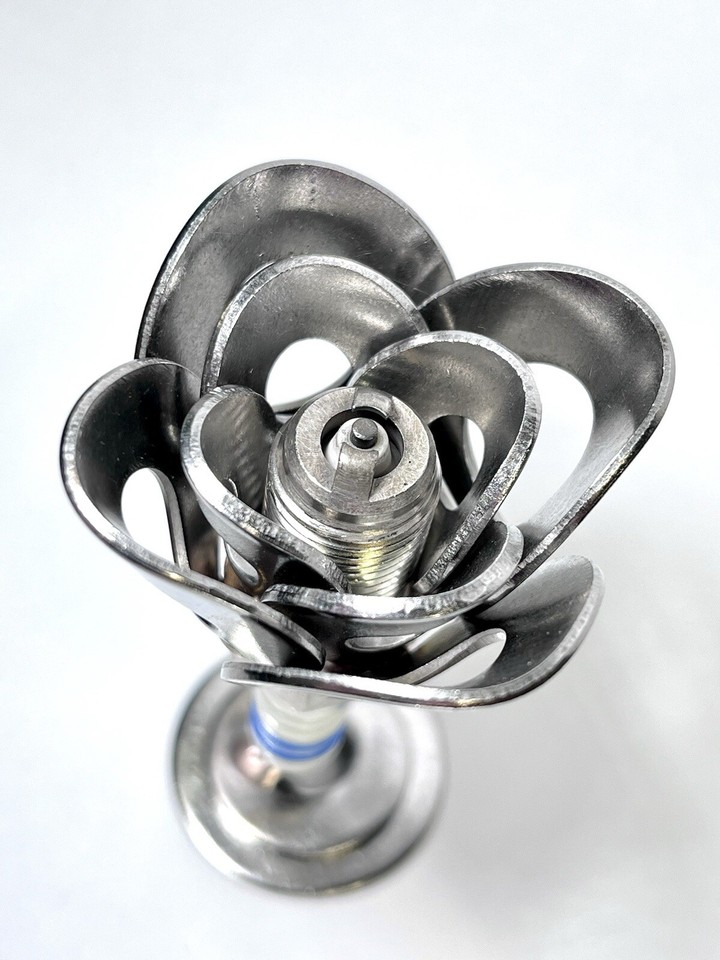 Spark Plug Rose Scrap Metal Flower Welded Upcycled Artwork Perfect ...