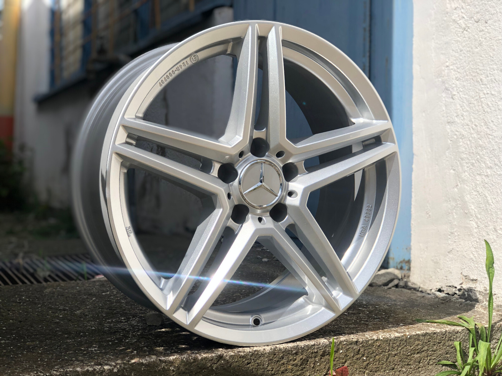 4x Neu Felgen RIAL M10 7.5x18 5x112 ET40 Mercedes C W205 W206 R2CW ...