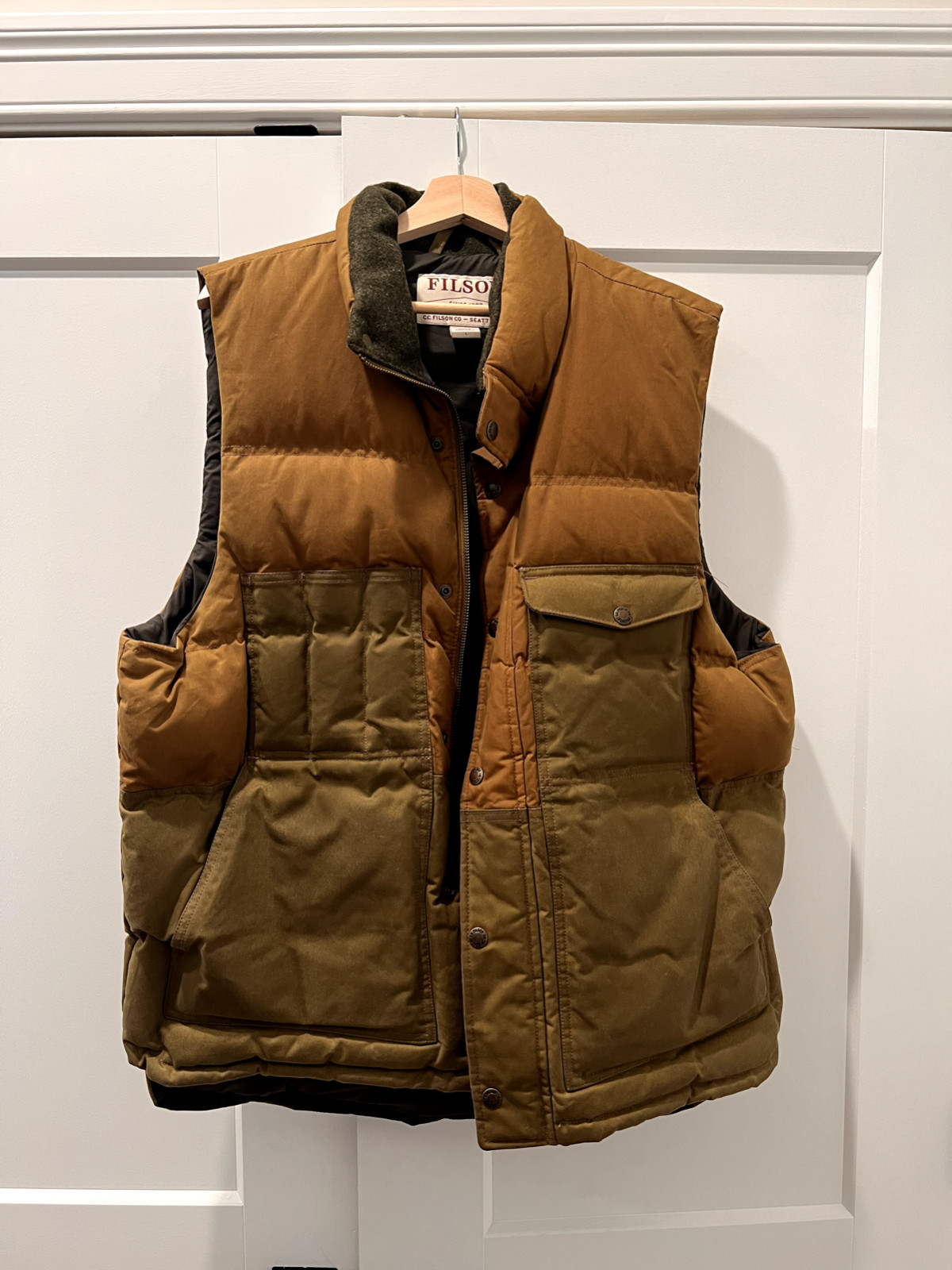 Filson Down Dark Tan Cruiser Vest - L / Brown - Gem