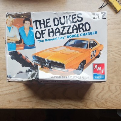 General Lee Dodge Charger 1:25 Model Kit, Amt Ertl, opened looks ...