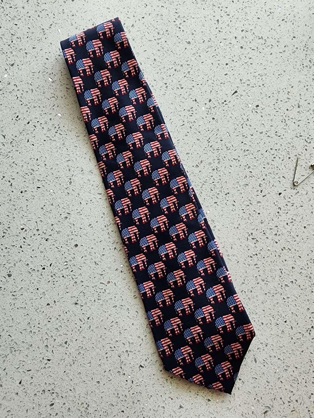 Museum Artifacts Tie Republican 100 Silk elephants N… - Gem