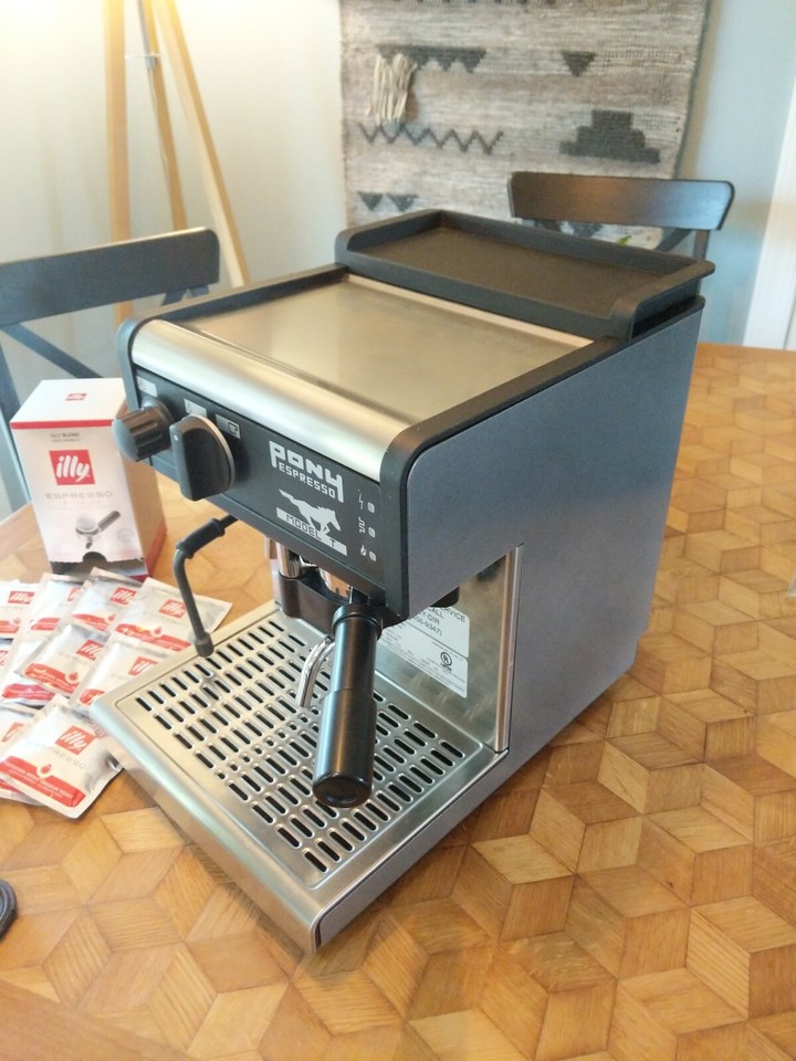 UNIC Pony Express Model T Espresso Machine ESE Pod with illy pods ...