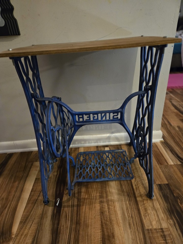 Vintage Cast Iron Treadle Singer Sewing Machine Table | eBay