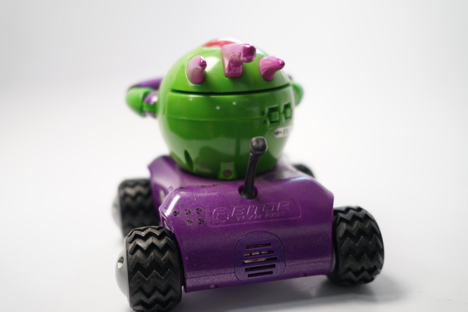 RUMBLE ROBOT 3 Robots, 2 Remotes, 14 Cards - TESTED Me Fisto, Bitor ...