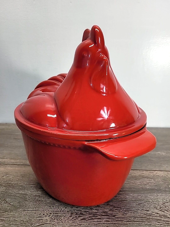 La Crueset Red Hen On Nest Enamel Cast Iron Casserole Dish 2qt Retired ...