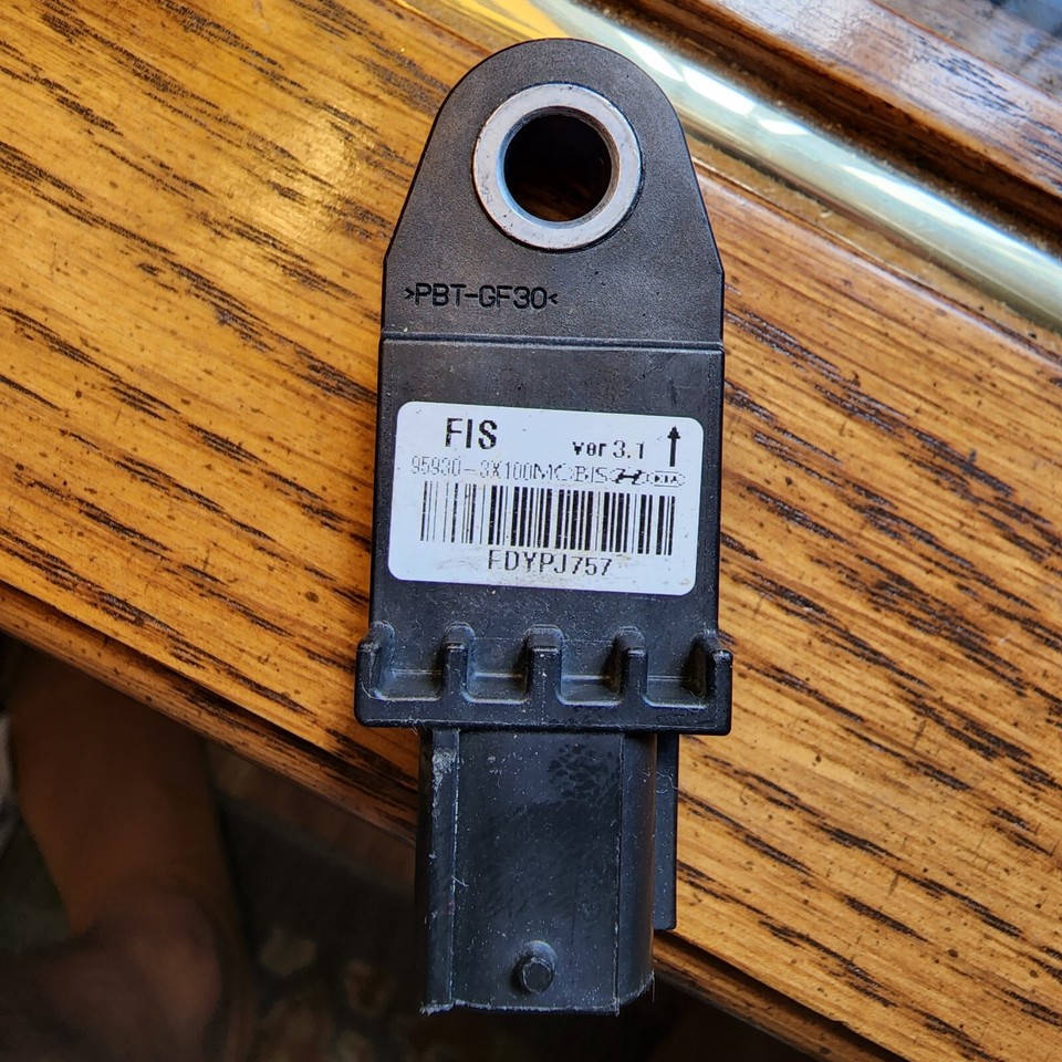 95930-3X100 HYUNDAI Elantra GT SRS Impact Crash Sensor GENUINE OEM 90 ...
