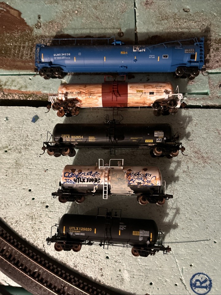 Ho Scale TILX UTLX PROX TCBX CRGX GLNX DCTX RCRX tank Cars Lot READ | eBay