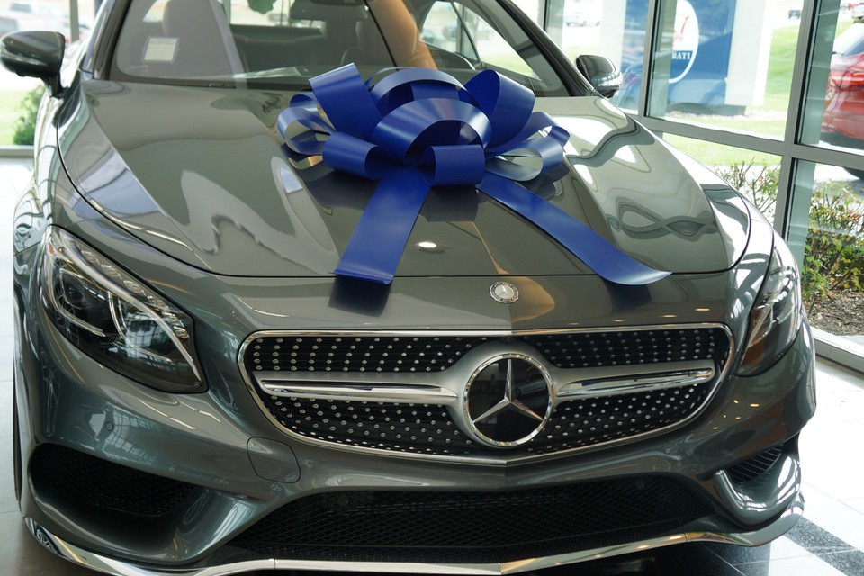 Giant Blue Car Bow | Magnetic Back, Vinyl, No Scratch, Large Bow | BIG ...