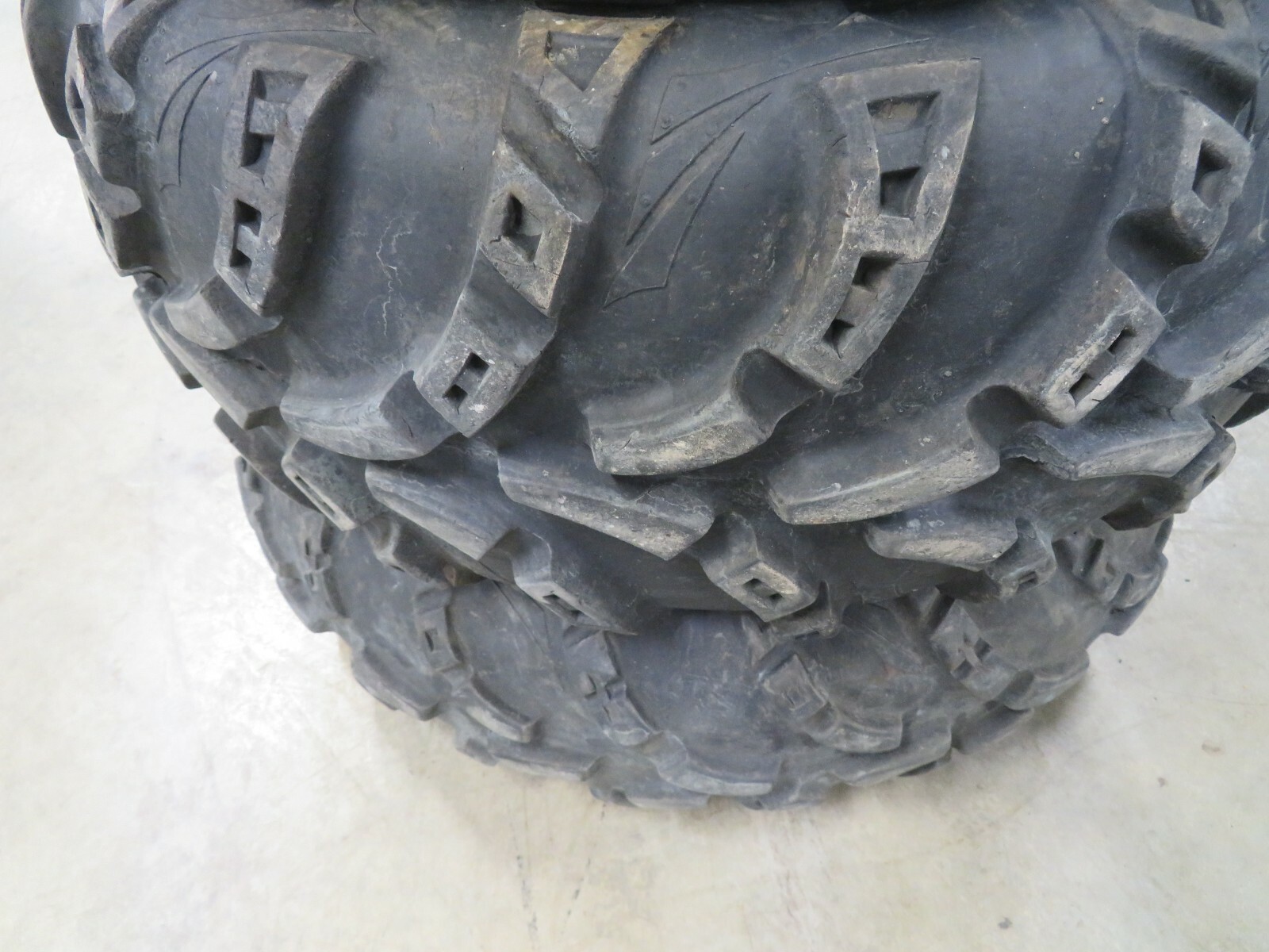 EB831 2013 13 POLARIS SPORTSMAN 850 HO SET OF 4 CARLISLE TIRES 26X8X14 ...