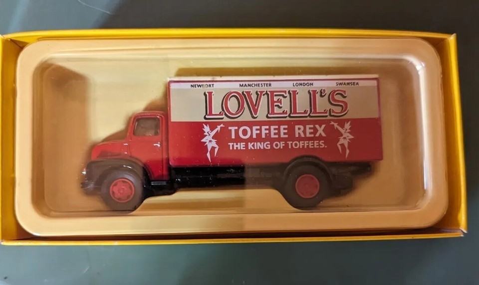 Vanguards Leyland Comet Box Van LOVELL'S Toffee livery VA18004 - Ltd ...