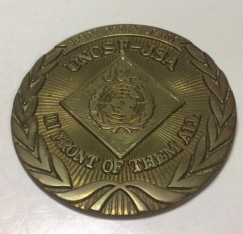 Pan Mun Jom UNCSF JSA In Front Of Them All Medallion Emblem Medal 3 1/8 ...