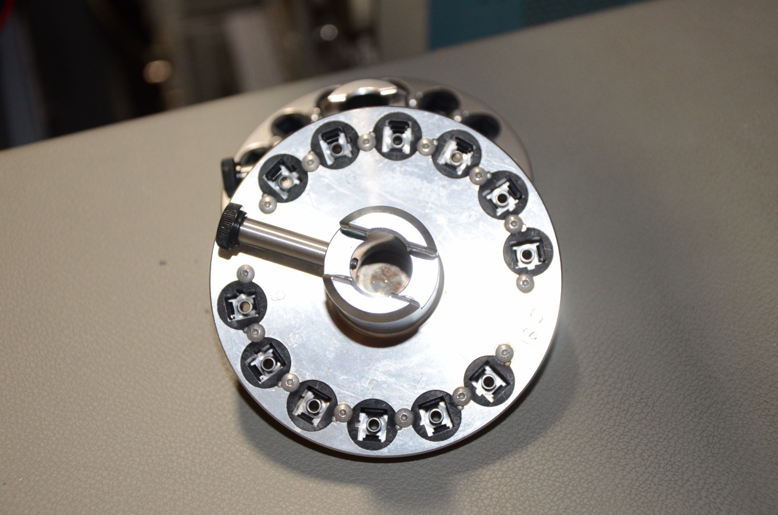 Domaille Engineering SC 12 Position Polishing Fixture Puck HDC-4000 APM ...