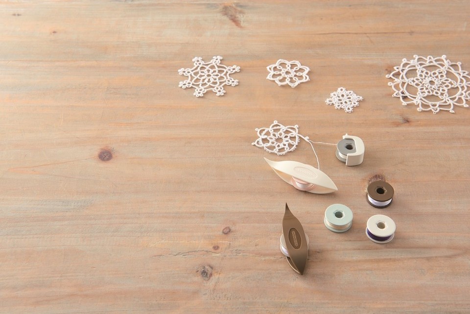 Clover Tatting Shuttle Bobbin Case Lacemaking Tool From JAPAN | eBay