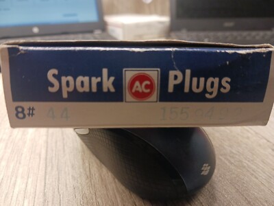 OEM NOS AC Delco 44 Spark Plugs Stock Number 1559492 Green Stripe #9937 ...