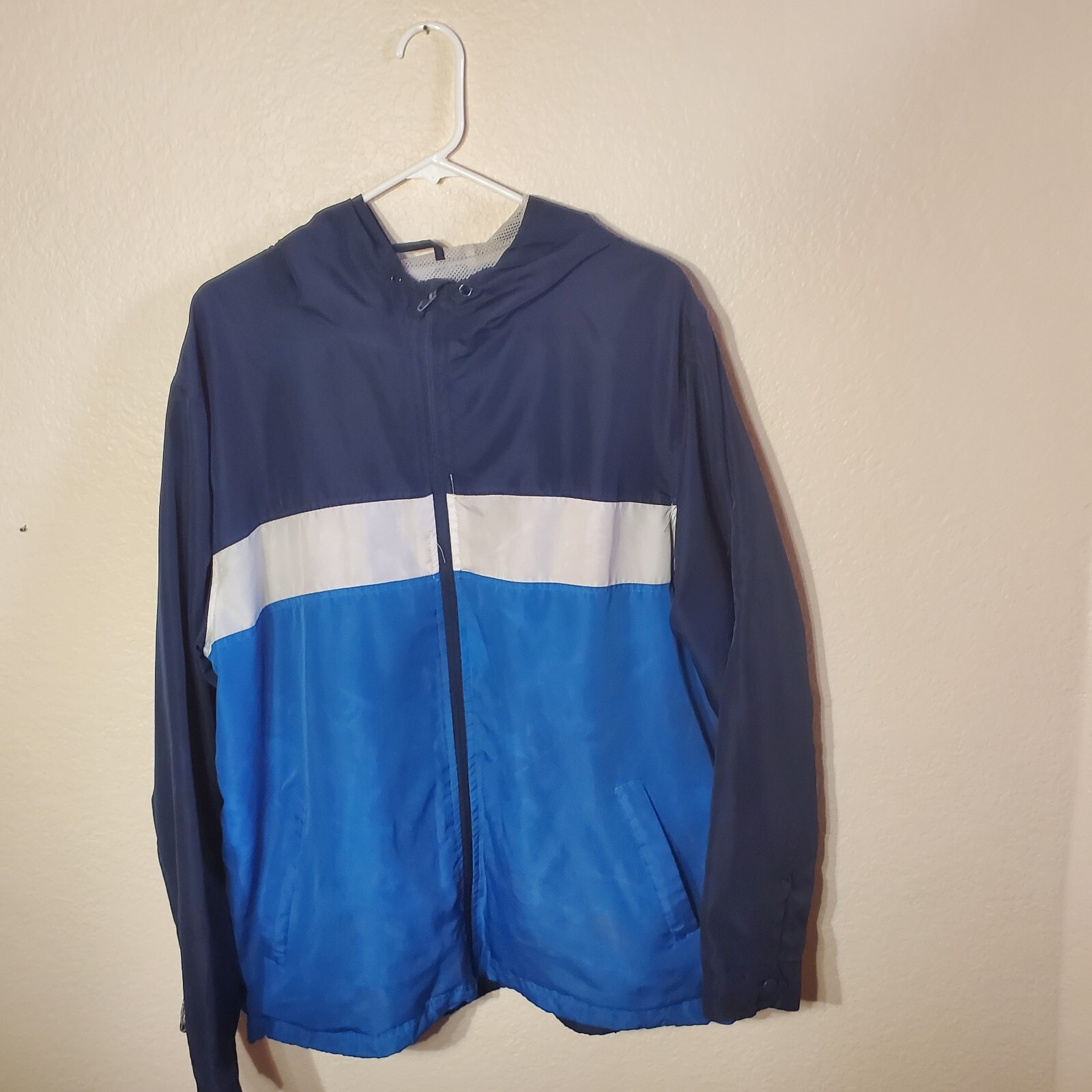 Basic Editions Mens Wind Breaker Size Large Blue White Spriped Pre ...