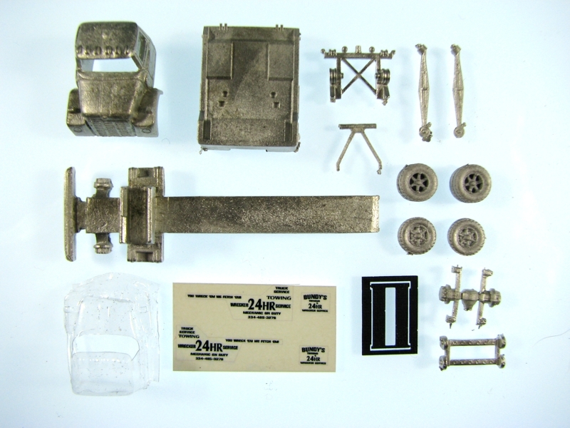 N Scale 60's "I" Class Loadstar Wrecker truck Kit by Showcase ...