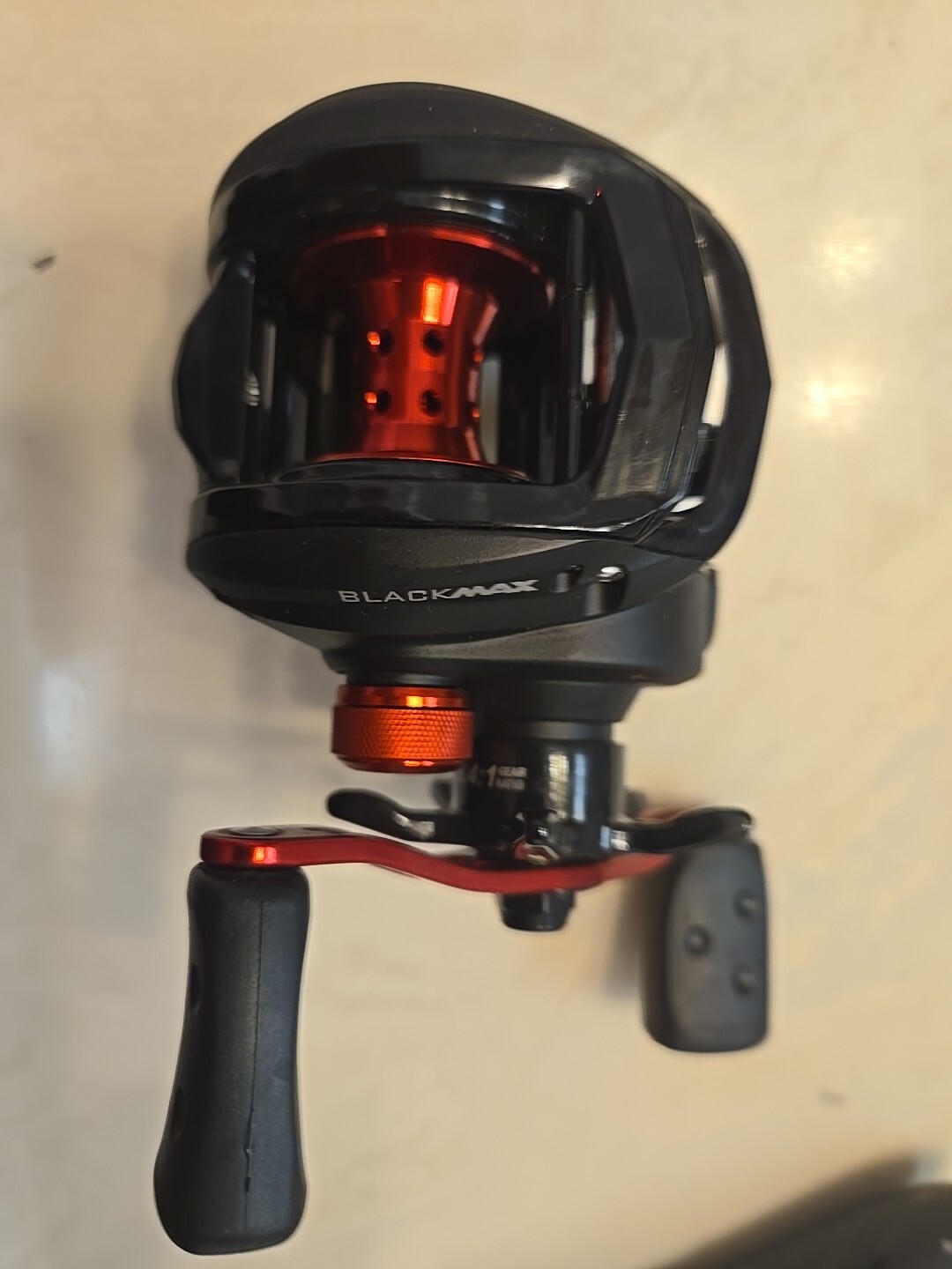 Abu Garcia Black Max Baitcasting Reel BMAX2-R Right Hand Retrieve | eBay