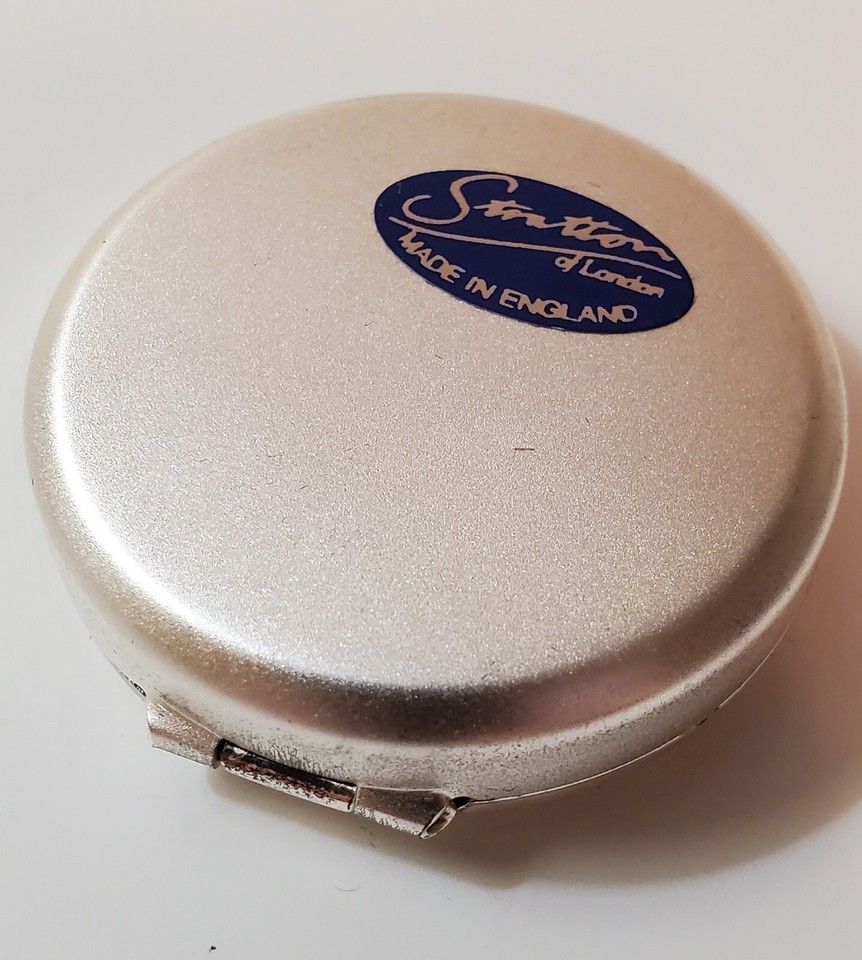 STRATTON ENGLAND PILL CASE COMPACT VINTAGE NEW SILVER | eBay